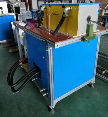 Cina Attrezzatura di pezzo fucinato di induzione per media frequenza 60KW per l'allume del bronzo d'acciaio di rame in vendita