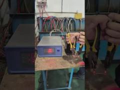 Une machine à chauffage par induction à haute fréquence à phase unique 220V-230V