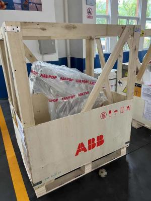 Cina NEW ABB IRB 2600 M2004 20/12 -1.65/1.85 20 kg Saldatura ad arco, pressatura, carico e scarico di parti, lavorazione in vendita