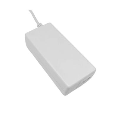 China o Desktop do adaptador da alimentação CA de 36W 6A 6V personalizou com 50000 horas de MTBF à venda