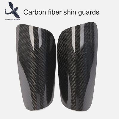China 2019 LS Best Selling Football Carbon Fiber Shin Guards Soccer Shin Guards High Quality - S for sale
