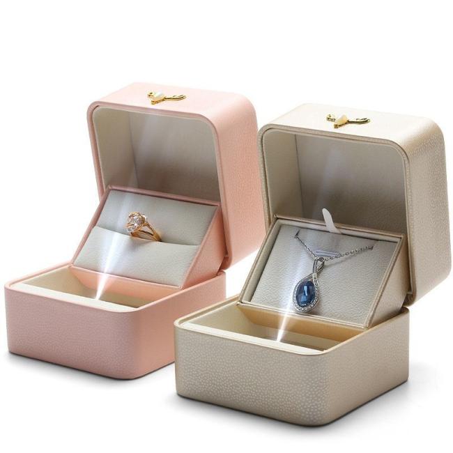 High-End Creative LED Light-Emitting Lamp Engagement Ring Display Box Single Ring Pendant Jewelry Box Gift Box Wholesale PU Leather Box