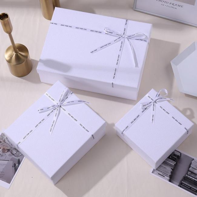 China Wholesale Custom Logo Printed Christmas Gift Carton Box, Lid and Base Cardboard Paper Packaging Box