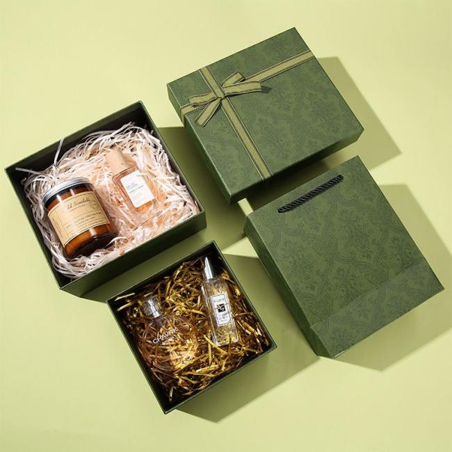 Custom Logo Printed Luxury Cardboard Paper Lid and Base Packaging Carton Gift Box for Hats Toys Boxing Gloves Homewares Cosmetics T-Shirt Perfume Flower