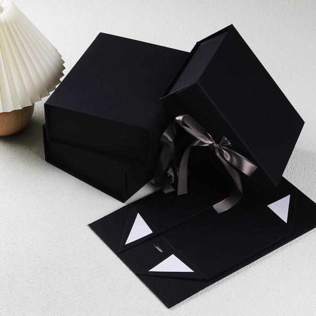 Elegant Packaging Boxes 100% Recycled Paper Ribbon Tie Magnetic Gift Boxes with Matte Finish for Promotions