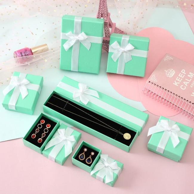 Luxury Jewellery Paper Gift Box with Custom Logo Printing, China Manufacturer Wholesale Storage Box, Free Samples Available Display Box