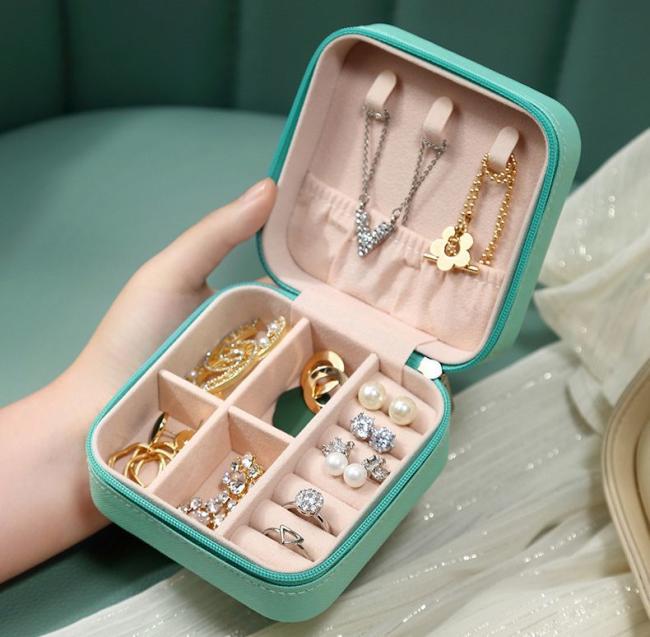 Custom Logo Printed Bow Tie Lid and Base Cardboard Paper Packaging Gift Box, Foam Insert Earrings Necklace Jewelry Box