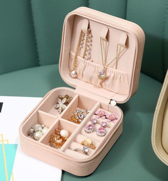 Custom Logo Printed Bow Tie Lid and Base Cardboard Paper Packaging Gift Box, Foam Insert Earrings Necklace Jewelry Box