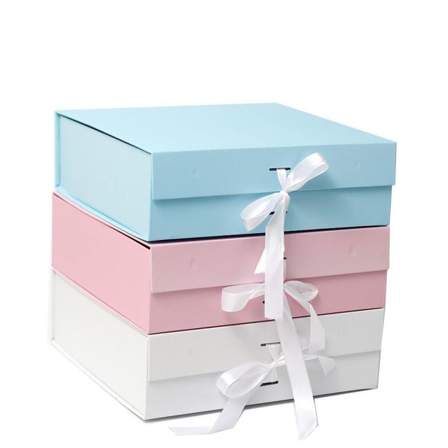 Custom Flat Cardboard Clothes Magnetic Folding Packaging Gift Box