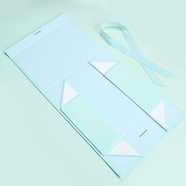 Custom Flat Cardboard Clothes Magnetic Folding Packaging Gift Box