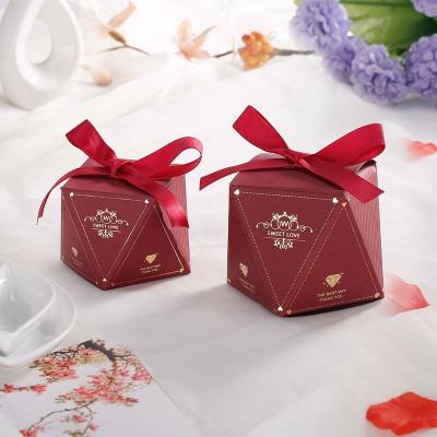 Cina Scatole di caramelle di carta su misura con logo per Natale / matrimonio / festival in vendita
