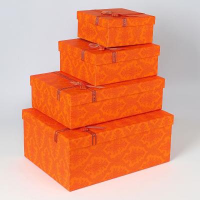 Cina Stampa a due lati Festa di nozze Cosmetica Perfume Cartone Carta Imballaggio regalo Cartone Custom Scatole di spedizione con coperchio in vendita