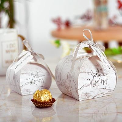 Cina Colore luminoso Bloom stampato Customized Gift Box Packaging Paper Candy Gift Box in vendita