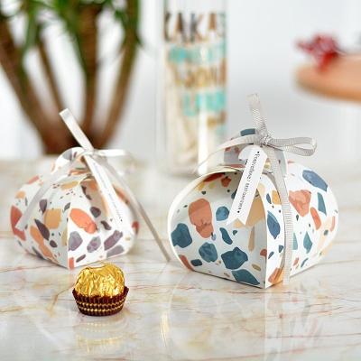 Cina Colore luminoso Bloom stampato Customized Gift Box Packaging Paper Candy Gift Box in vendita