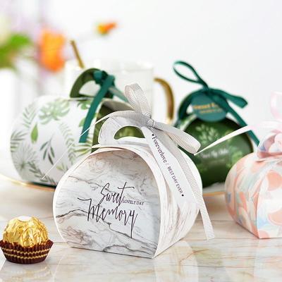 Cina Colore luminoso Bloom stampato Customized Gift Box Packaging Paper Candy Gift Box in vendita