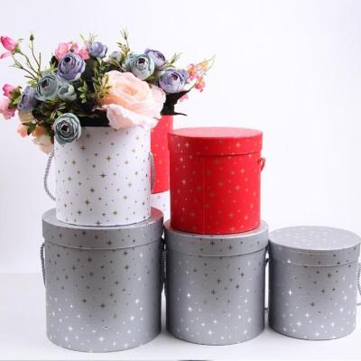 Cina Scatole regalo in cilindro di carta riciclabile per fiori Imballaggio spessore di carta 1,0 - 3,0 mm in vendita