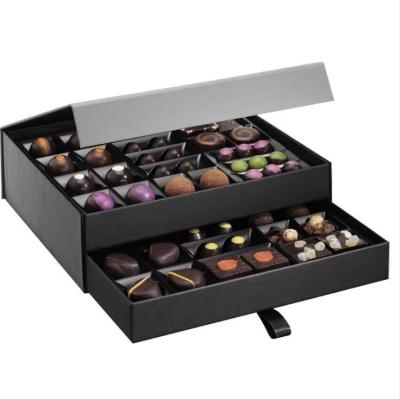 Cina Cartone regalo personalizzato in carta nera Magnetico Cartoni di imballaggio per cibo e dolci in vendita