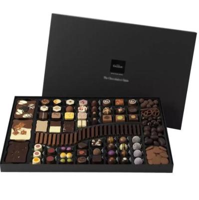Cina Cartone regalo personalizzato in carta nera Magnetico Cartoni di imballaggio per cibo e dolci in vendita