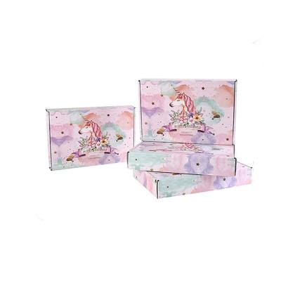 Cina OEM Folding Gift Box Paper Packing Mailer Box Custom Per Scarpe T-shirt Abito in vendita
