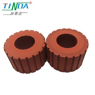Cina Personalizzare resistenza all'usura e allo slittamento scanalatura ruota di silicone per l'uso in ambiente di lavoro ad alta temperatura in vendita