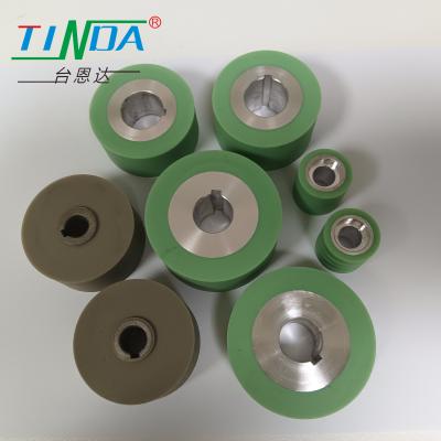 China Rolos de alimentación de caucho para la fabricación de abrigos para lluvias for sale
