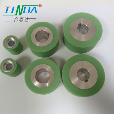 China Rolos de alimentação de borracha cilíndrica de trabalho pesado para melhorar o desempenho da máquina à venda