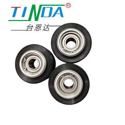 China Caminhão de empilhadeira logística Roda de rolos de borracha com carga pesada e boa aderência à venda