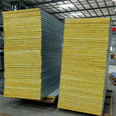 China 50mm fiber glass wool fireproof sandwich panel 5950x 960mm for roofing for sale