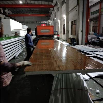 China waterproof styrofoam roof panel 1050-50-0.426 green grass steel up for sale