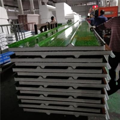 China prefab house eps sandwich roof panel with 0.426mm green grass steel sheet up for sale