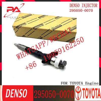Cina Iniezione di combustibile diesel di alta qualità Iniezione Common Rail 2367030380 2950500070 per motore TOYOTA 23670-30380 295050-0070 in vendita