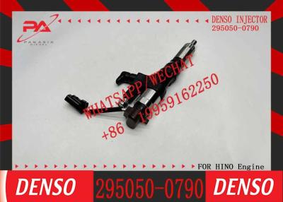 Cina Iniezione di carburante di alta qualità 295050-0790/295050-0231 Iniezione di carburante diesel 23670-E0530/23670-E0400 per camion Nissan in vendita