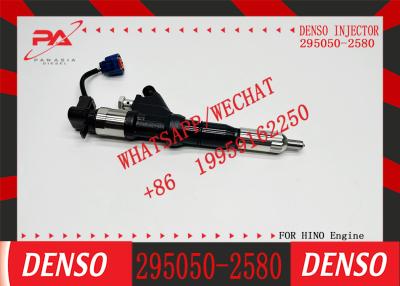 Cina Per veicoli HINO Parti di veicoli Common Rail Diesel Fuel Injector 295050-2580 Fuel Injectors 23670-E0221 in vendita