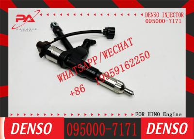 Cina 23670-E0370 095000-7170 095000-7171 095000-7172 095000-7173 095000-7174 Iniettore di carburante diesel per camion P11C della serie 700 Hino in vendita