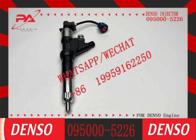 Cina Iniettore carburante diesel 095000-5220 095000-5221 095000-5226 23670-E0341 per HINO TRUCK E13C/ HINO700 in vendita
