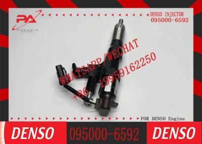 Cina J05E Parti motore diesel Iniettore carburante Common Rail 095000-6590 095000-6592 095000-6593 in vendita