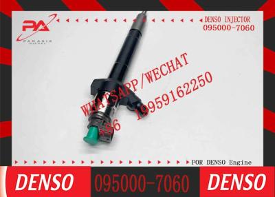 Cina Iniettore Diesel Originale 095000-7060 Iniettore Common Rail 095000-581# 6C1Q-9K546-BC in vendita