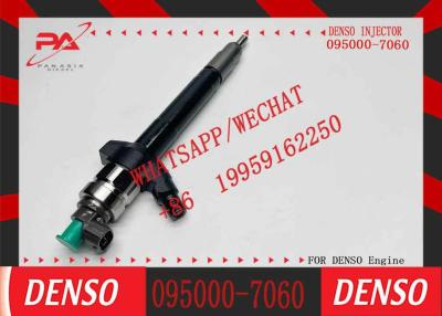 Cina Iniettore Diesel Originale 095000-7060 Iniettore Common Rail 095000-581# 6C1Q-9K546-BC in vendita