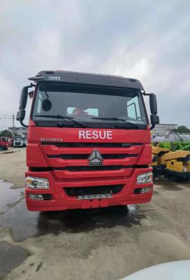 Cina Camion di spruzzatura 10000L dell'acqua ad alta pressione di estinzione di incendio di Sinotruk HOWO in vendita