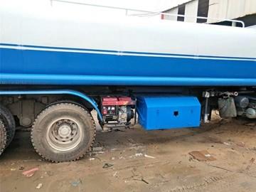 Cina 10 euro usato cubico 3 del camion di serbatoio di acqua del gasolio del tester 173HP in vendita