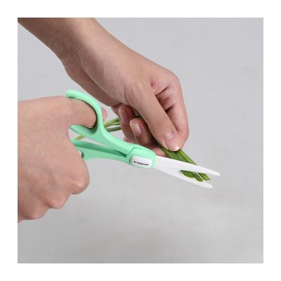 China 2 inch PP Handle Food Cutting Keuken bestek Zirconia Keramische salade Baby schaar for sale