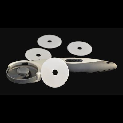 China Drop Test Passed MIDDIA Circular Blades Zirconia Leather Ceramic Cutting Round Blade for sale