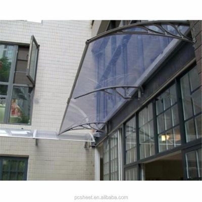China Commercieel dak Opvouwbaar helder polycarbonaat voor kas 4 Wanden 20 mm holle polycarbonaatplaten Te koop