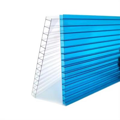 China Twin Wall Polycarbonate Sheet Clear 8mm Twin Wall Roofing UV Blocking Polycarbonate Sheet voor commerciële kas Te koop