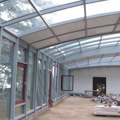 China Commercieel dak Opvouwbaar helder polycarbonaat voor kas 4 Wanden 20 mm holle polycarbonaatplaten Te koop
