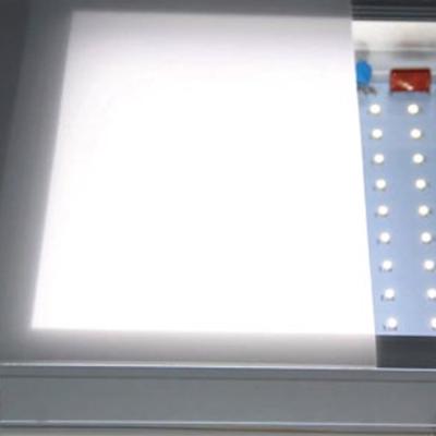 China 1.8mm opaal polycarbonaatplaat Eco Friendly Diffuser Polycarbonaatplaat voor ledverlichting Te koop