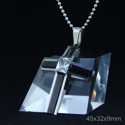 China Cruz cristalina de moda del embutido de las piedras de la CZ del acero inoxidable más el colgante LDC118 del collar del símbolo en venta