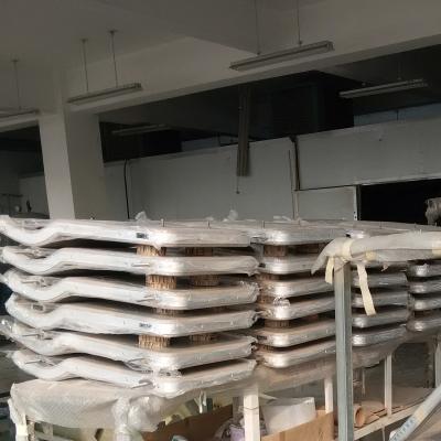 China El cuerpo sólido Shell de la fibra de vidrio del material rodante da endecha encima de la técnica del RTM SMC en venta