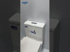 Instalado porta-rolos de papel higiénico de banheiro auto-aderente