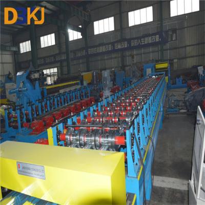 Cina 4KW Hydraulic Deck Floor Roll Forming Machine Materiale a rulli Cr12 in vendita